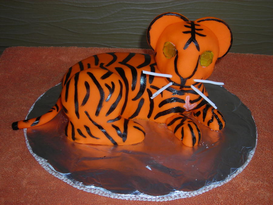 Bengal Tiger - CakeCentral.com