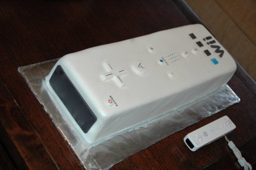 Wii Remote Cake - CakeCentral.com