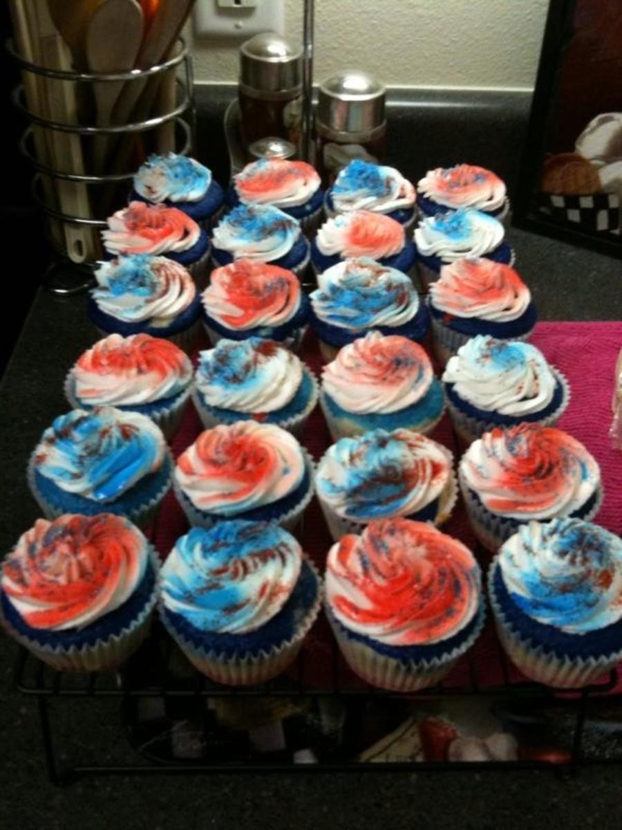 Red White And Blue Cupcakes - CakeCentral.com