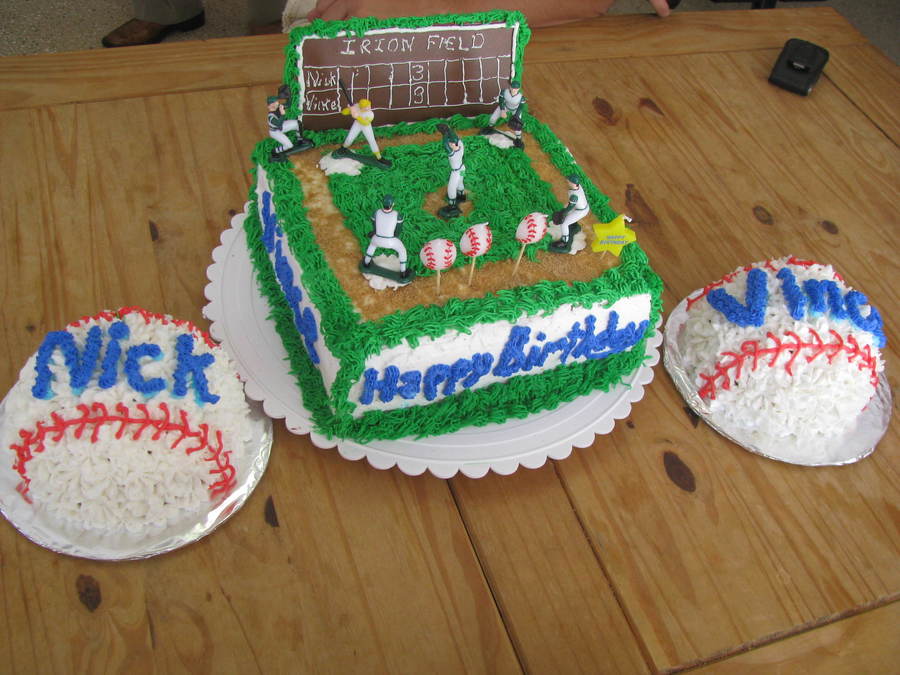 Baseball Cake - CakeCentral.com