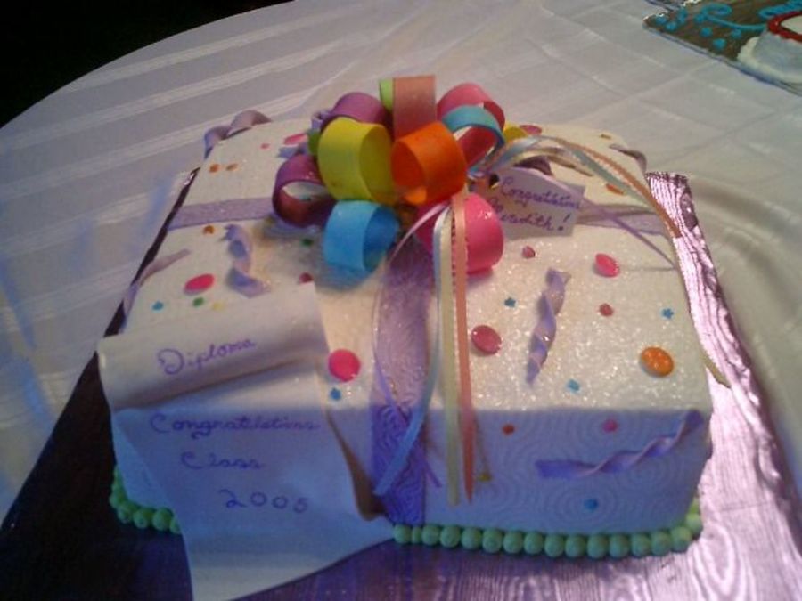 Yellow_Jacket_Grads_015.jpg - CakeCentral.com