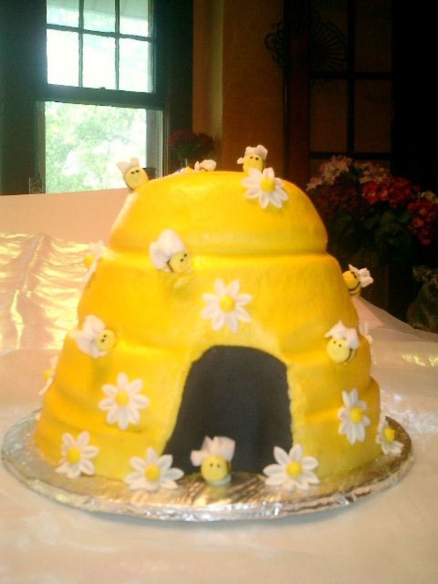 Bee_Hive_Front.jpg - CakeCentral.com
