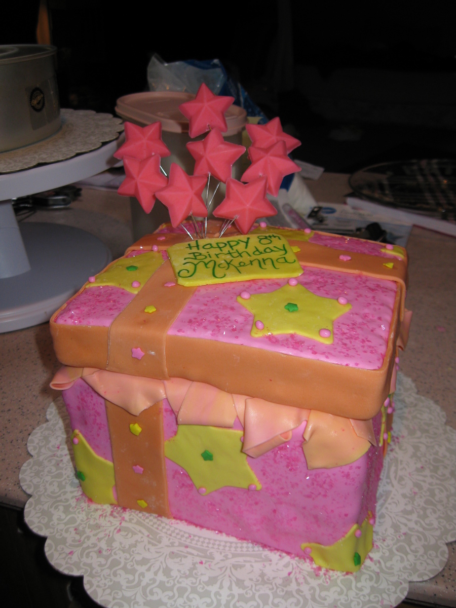 Present Cake - CakeCentral.com