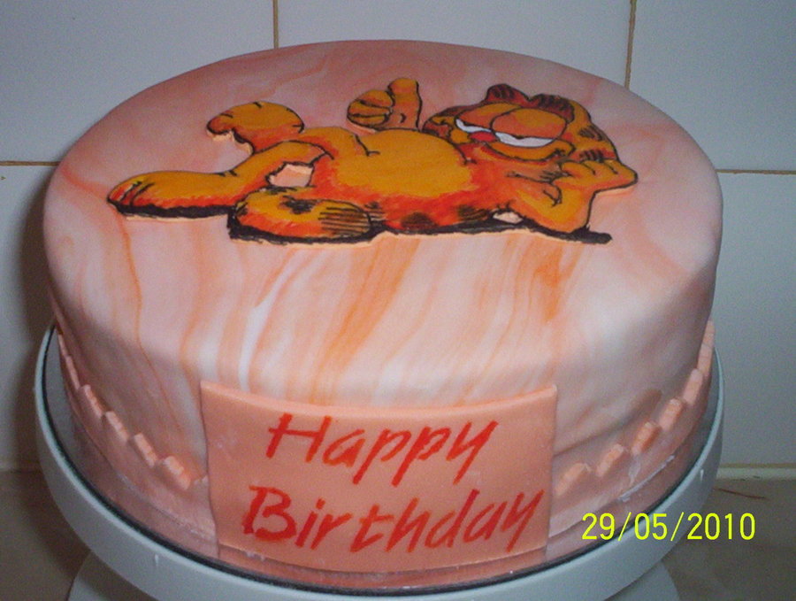 Garfield Cake - CakeCentral.com