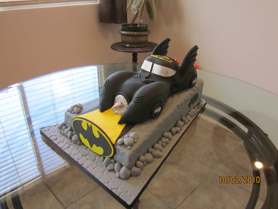 Batmobile Cake - CakeCentral.com