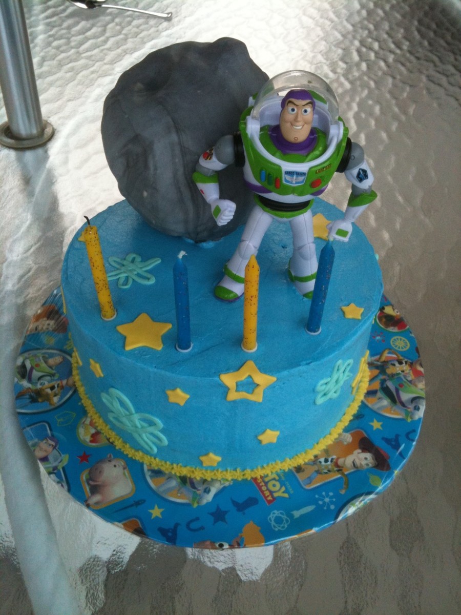 Buzz Lightyear - CakeCentral.com