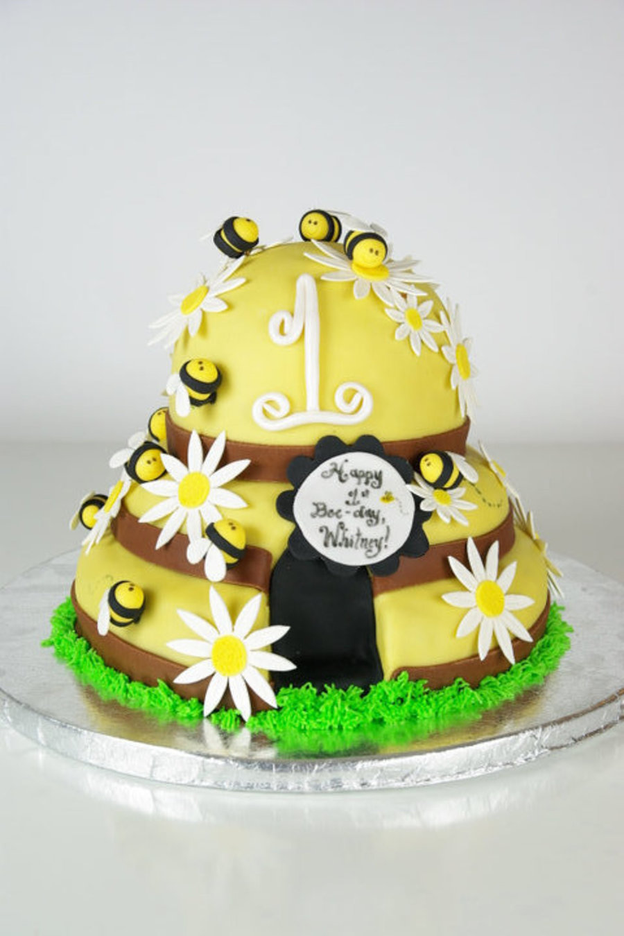 Beehive Cake - CakeCentral.com