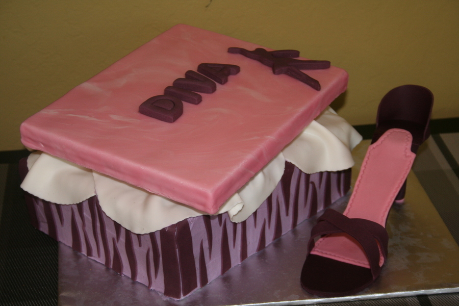 Diva Shoebox Cake & Fondant/gumpaste Shoe - CakeCentral.com