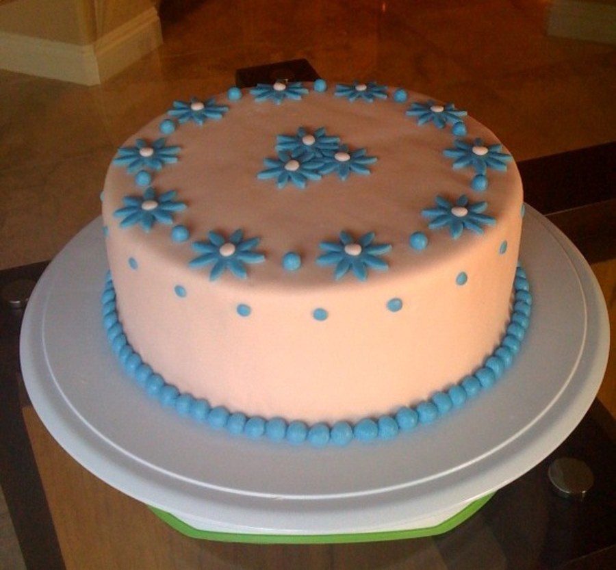 Fondant Cake - CakeCentral.com