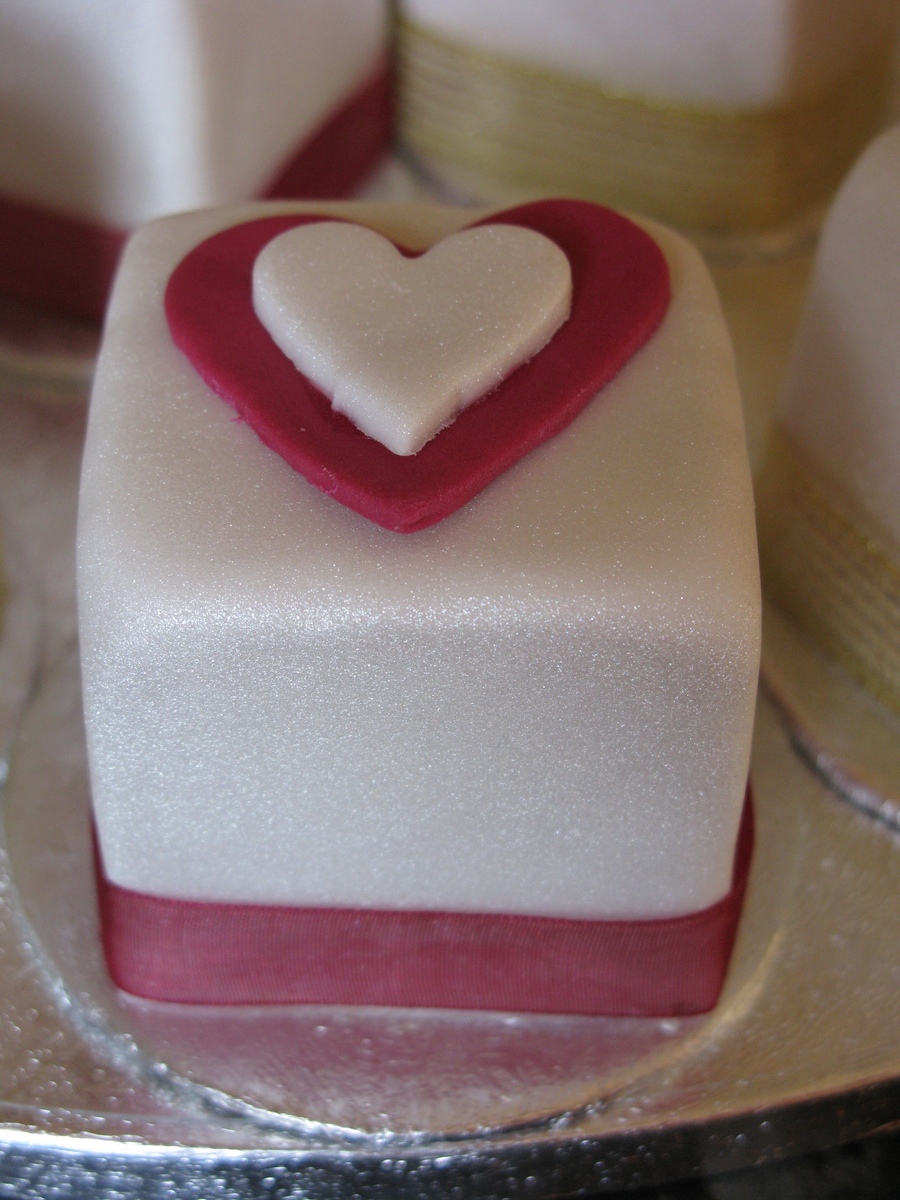 Mini Square Wedding Cakes - CakeCentral.com