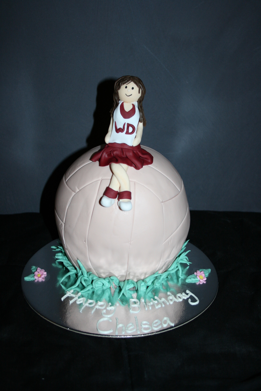 Netballer And Netball Cake - CakeCentral.com