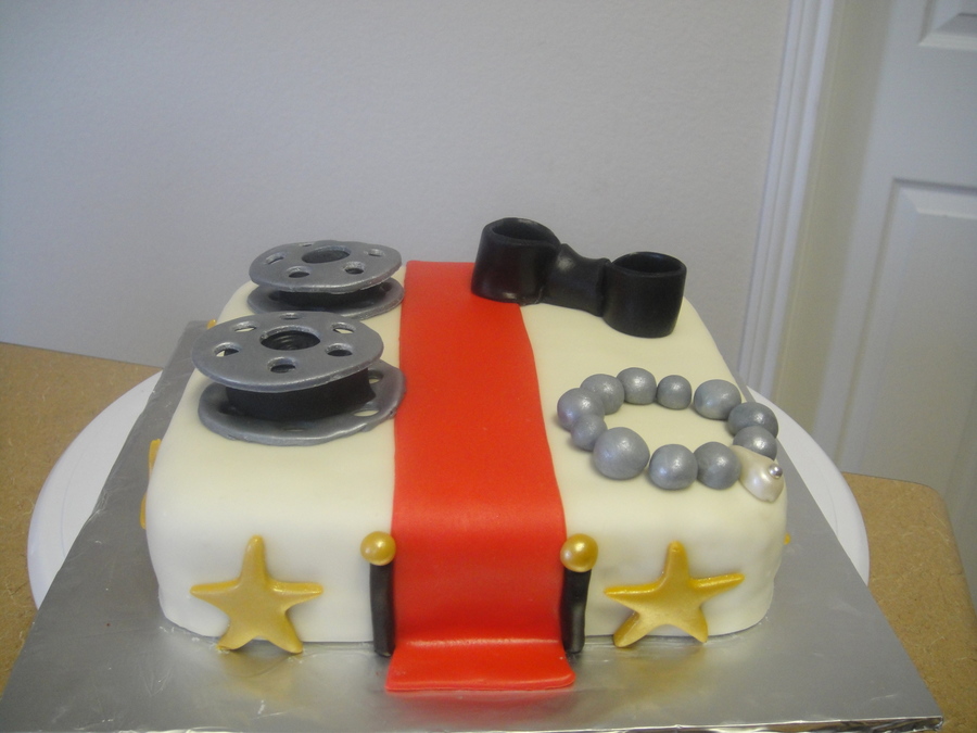 Hollywood Red Carpet Cake - CakeCentral.com