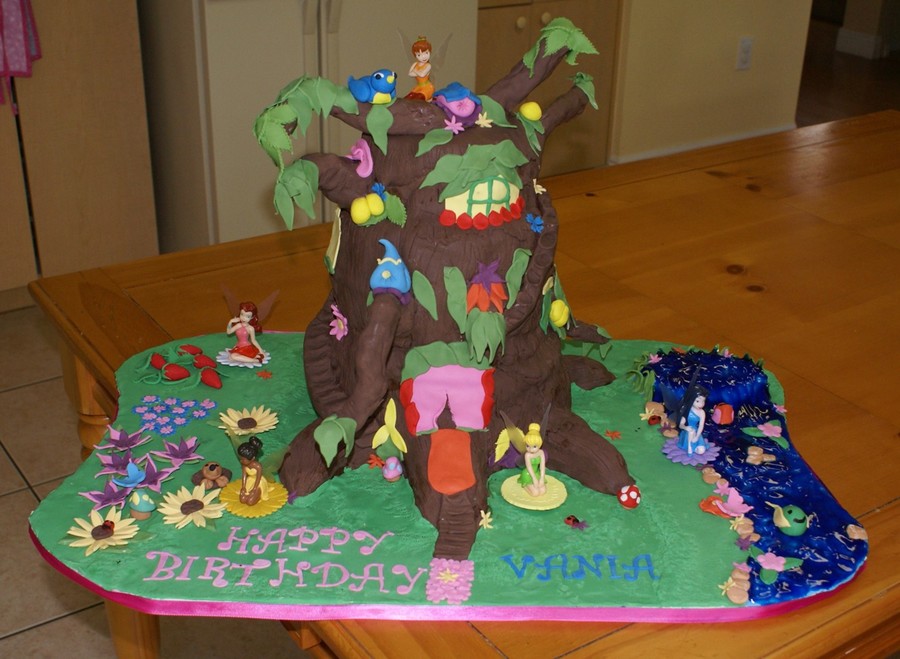 Disney Fairies' Pixie Hollow - CakeCentral.com