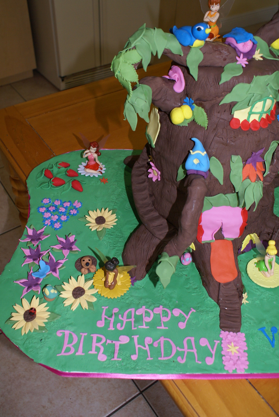 Disney Fairies' Pixie Hollow - CakeCentral.com