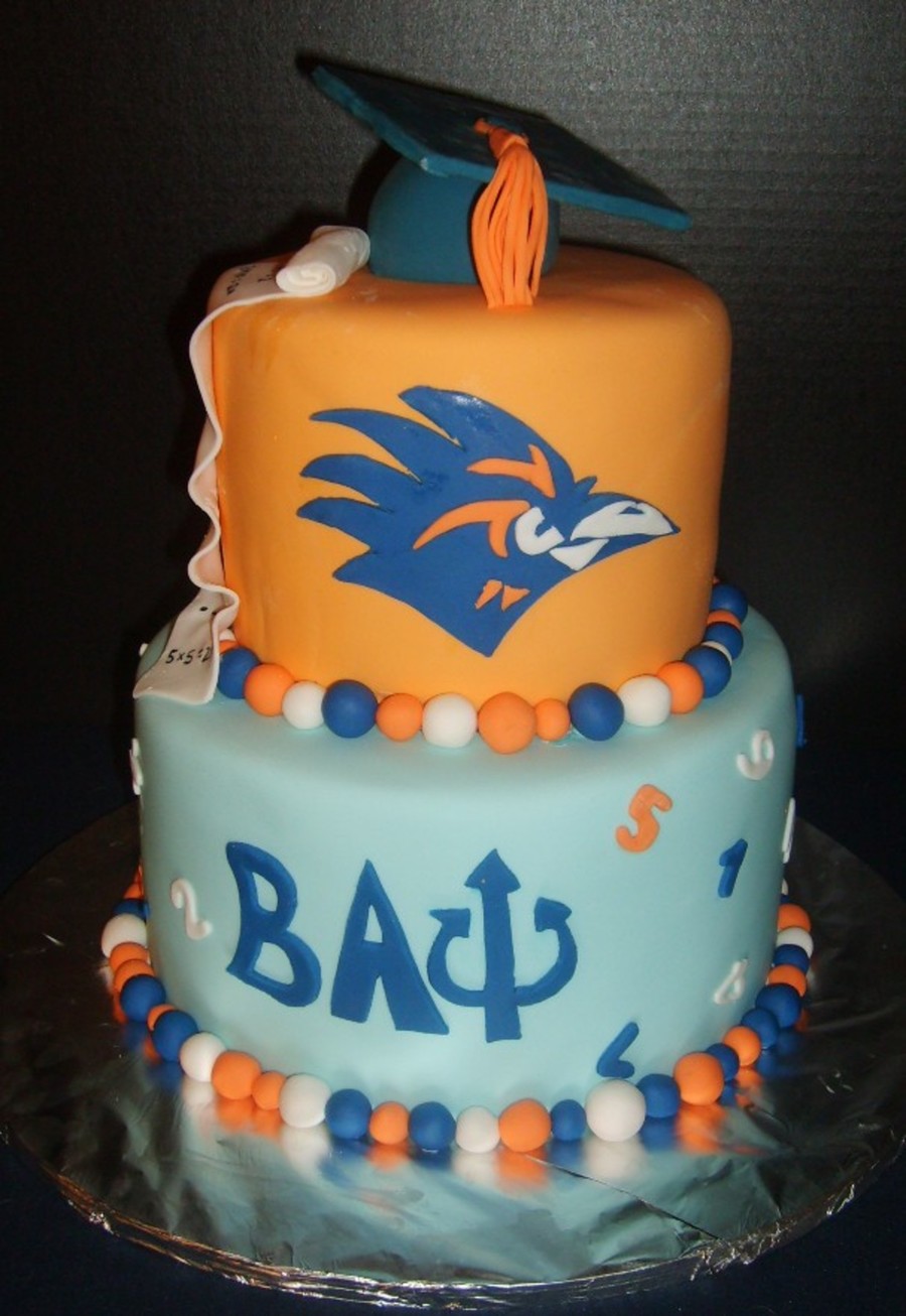 Accounting Grad Cake - CakeCentral.com
