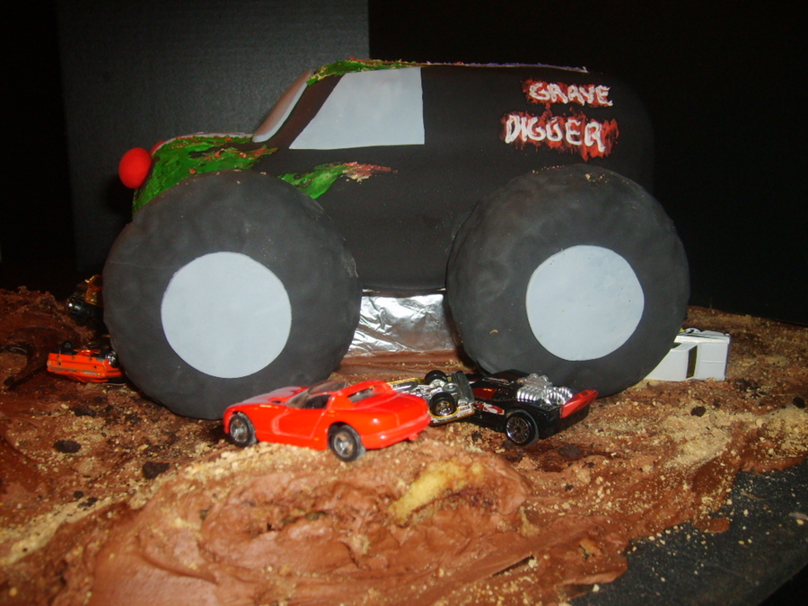 Grave Digger - CakeCentral.com