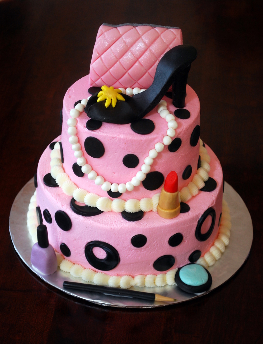Diva Cake - CakeCentral.com
