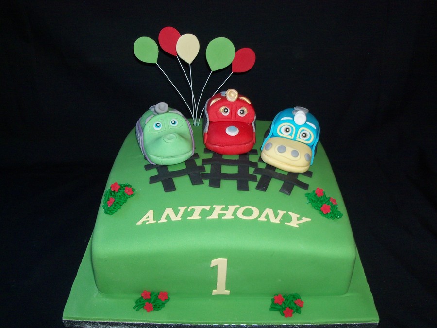 Chuggington Birthday Cake - CakeCentral.com