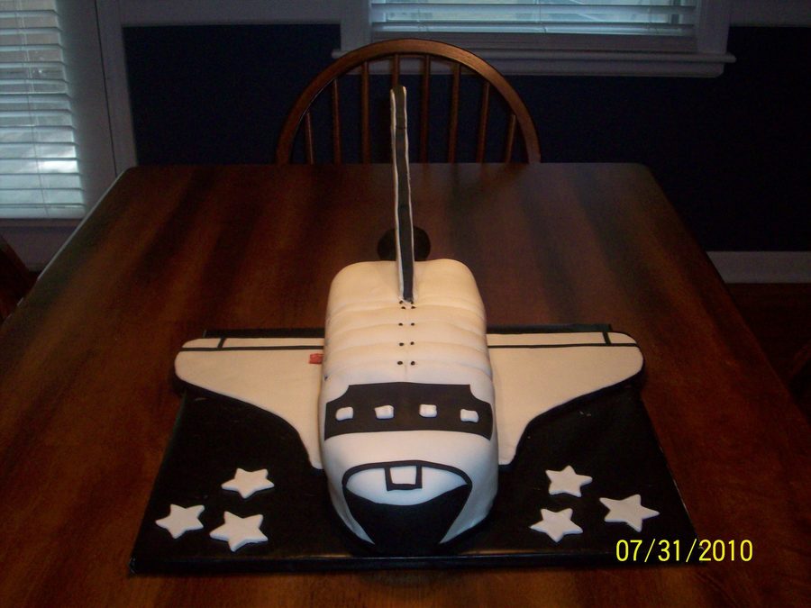 Space Shuttle - CakeCentral.com