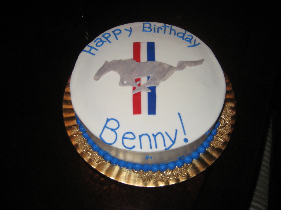 Mustang Emblem - CakeCentral.com