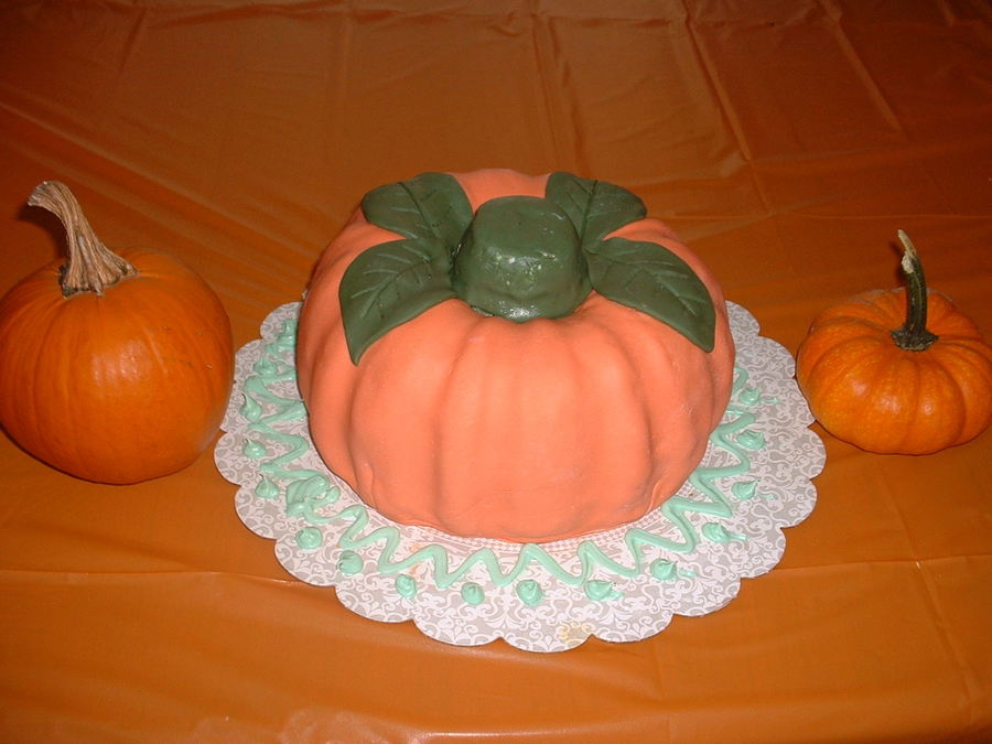 Pumpkin Party Cake - CakeCentral.com