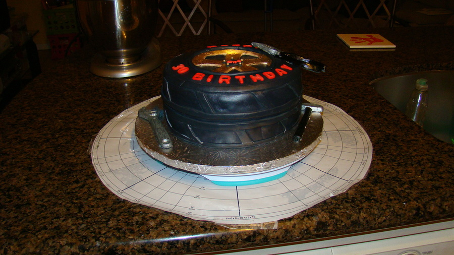 Subaru Tire - CakeCentral.com
