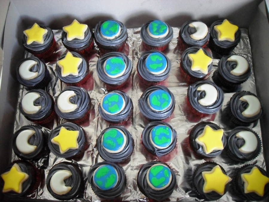 Outer Space Cupcakes - CakeCentral.com