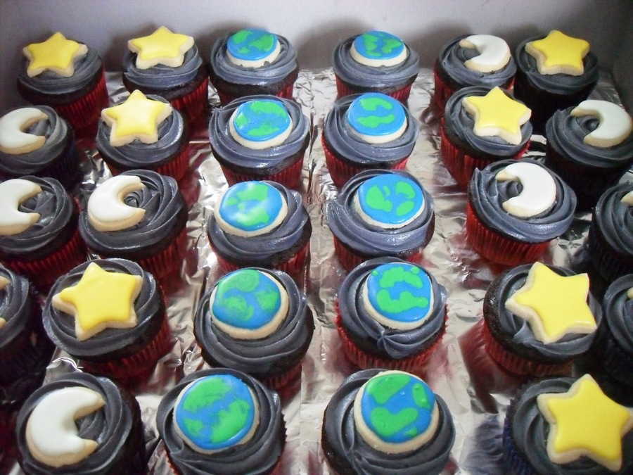 Outer Space Cupcakes - CakeCentral.com