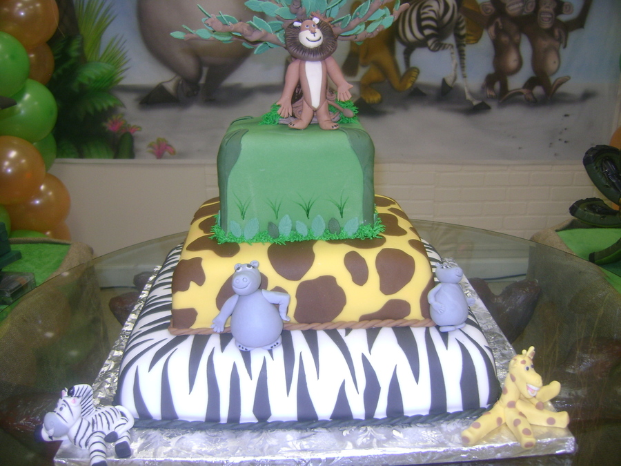 Madagascar Theme - CakeCentral.com