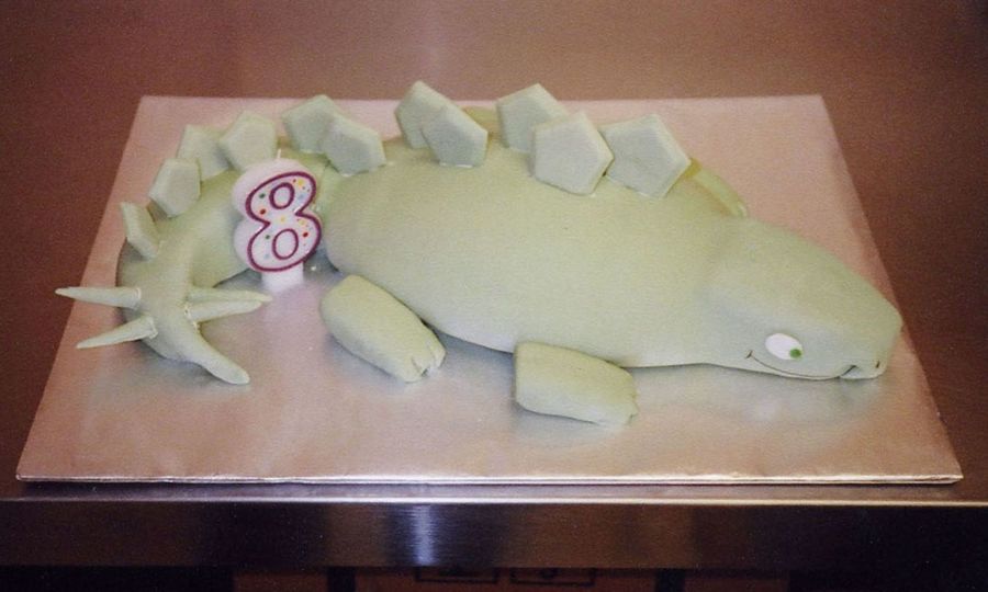 3D Dinosaur (Stegosaurus) - CakeCentral.com