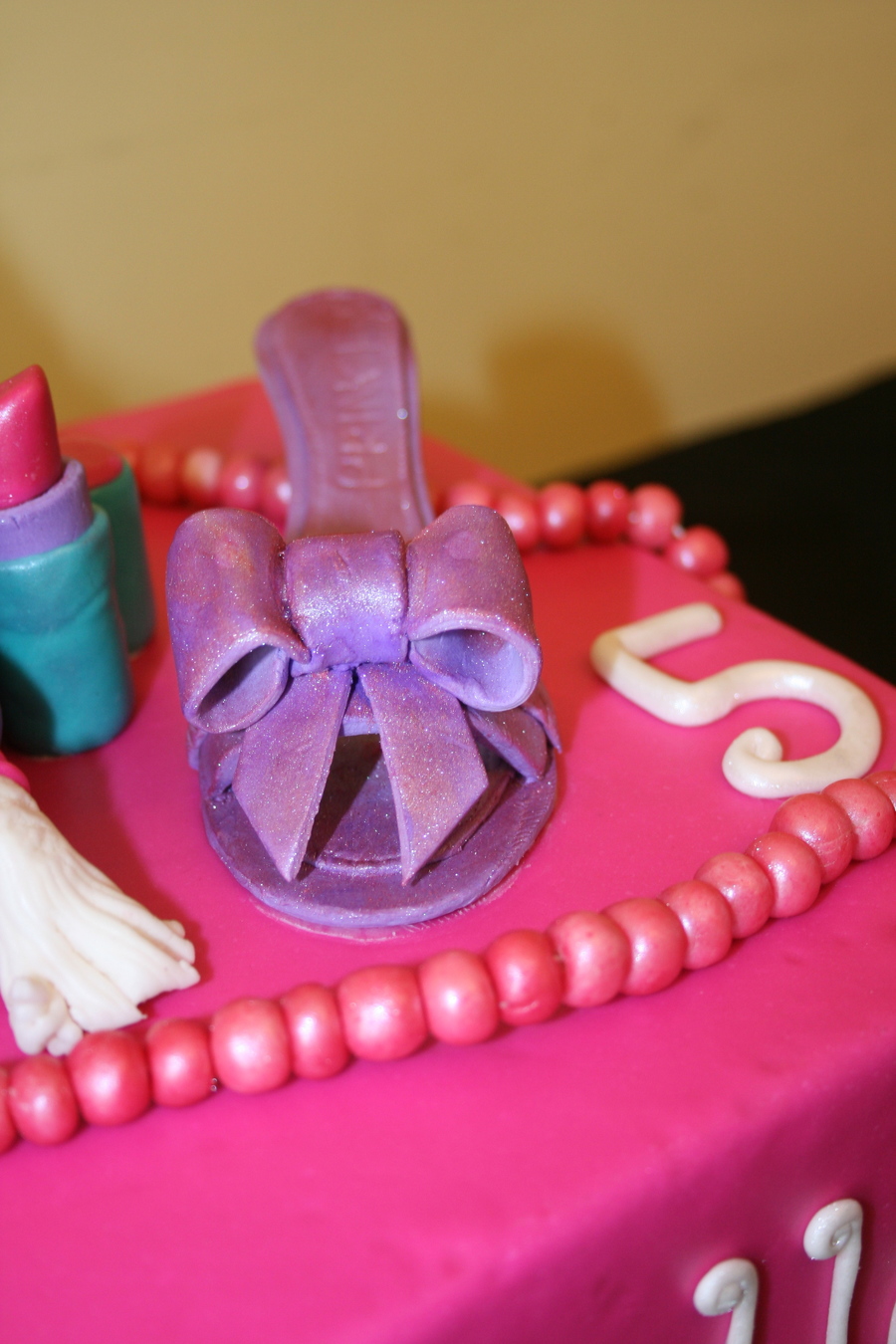 Diva Cake - CakeCentral.com