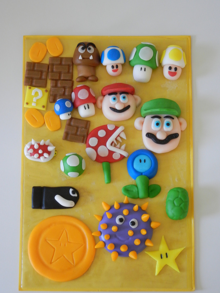 Maro Brothers Ice Cream Cup Cakes - CakeCentral.com