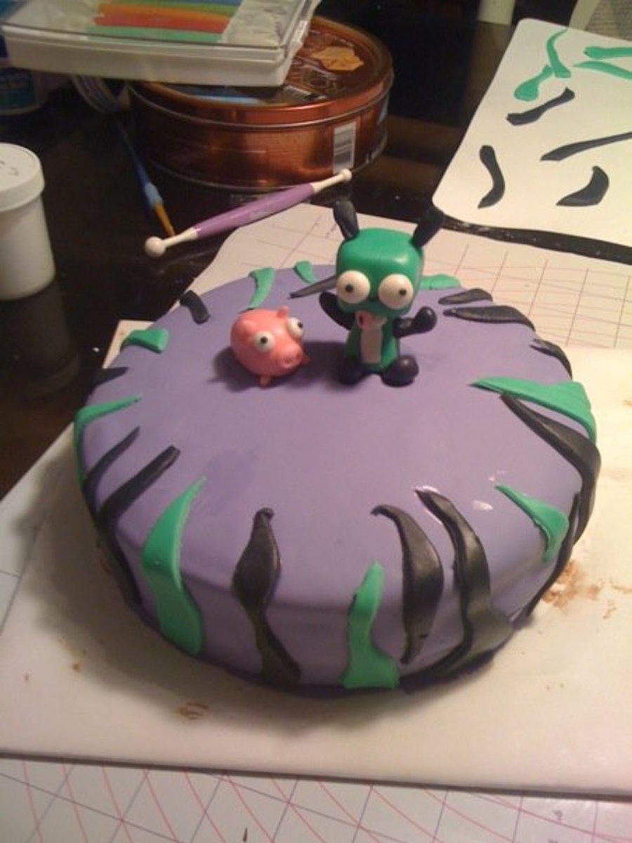 Invader Zim Cake - CakeCentral.com
