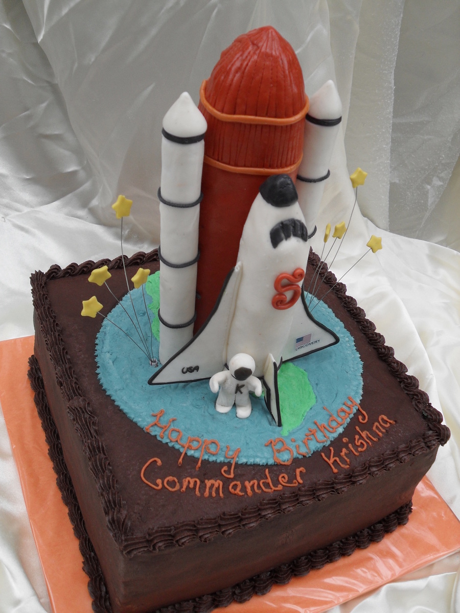 Space Shuttle - CakeCentral.com