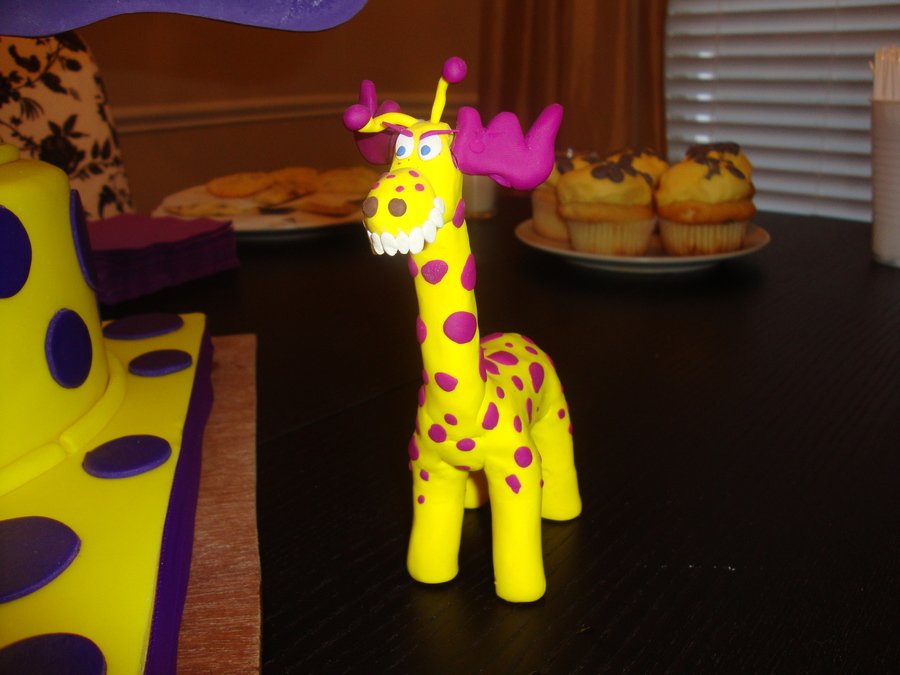 Garfoose Cake - CakeCentral.com