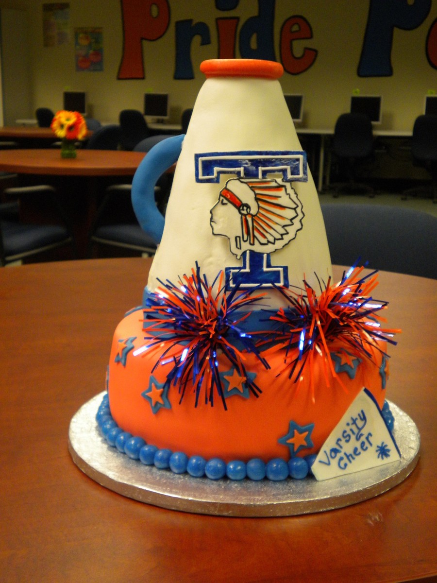 Cheerleading - CakeCentral.com