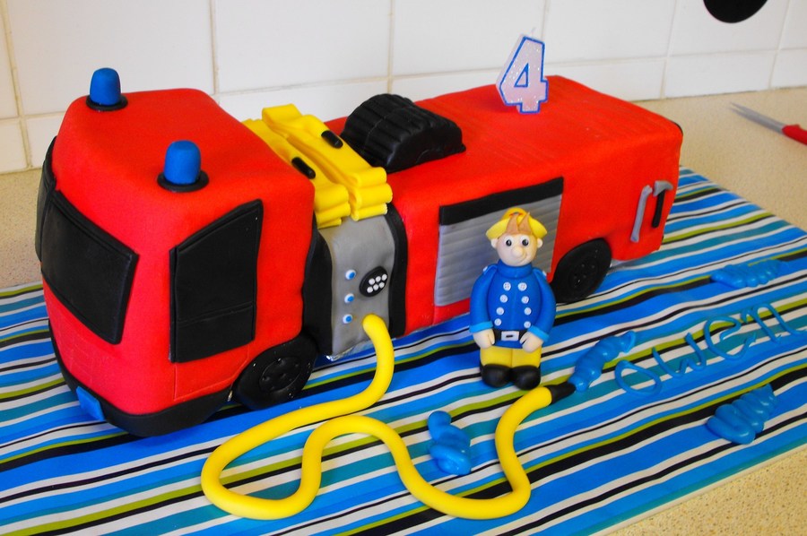 Fire Truck - CakeCentral.com