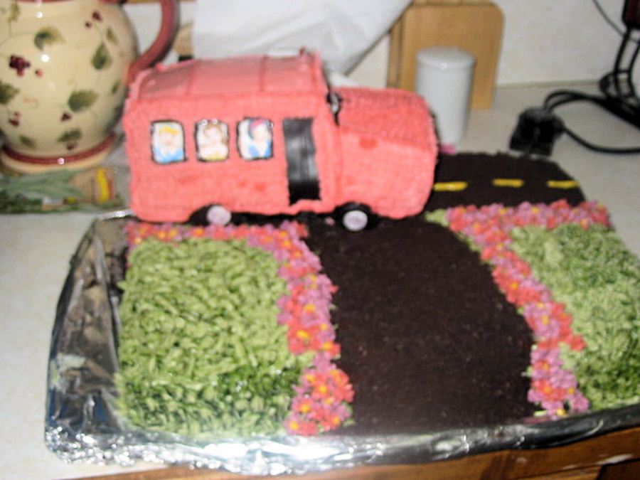 Pink Princess School Bus - CakeCentral.com