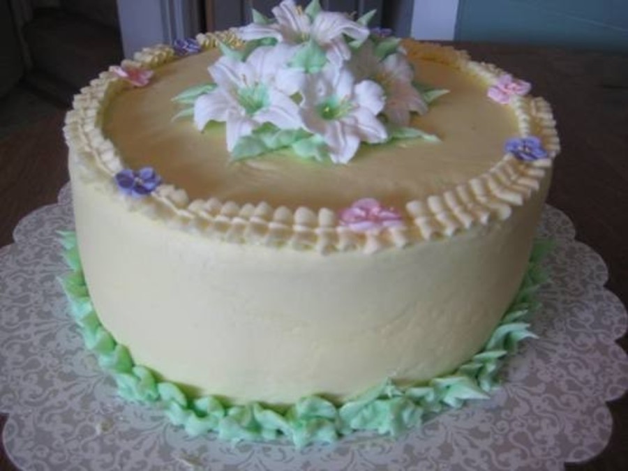 Easter Lily Cake - CakeCentral.com
