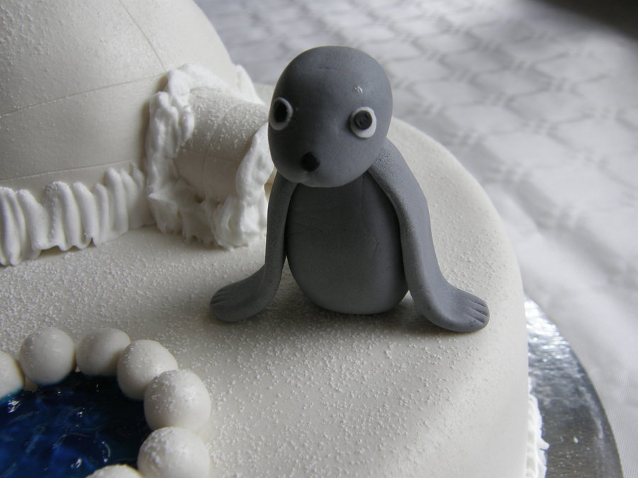 Pingu Cake - CakeCentral.com