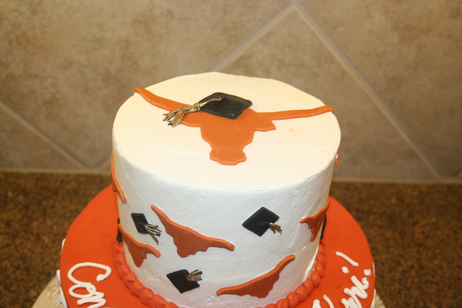 Longhorn Graduation Cake - CakeCentral.com