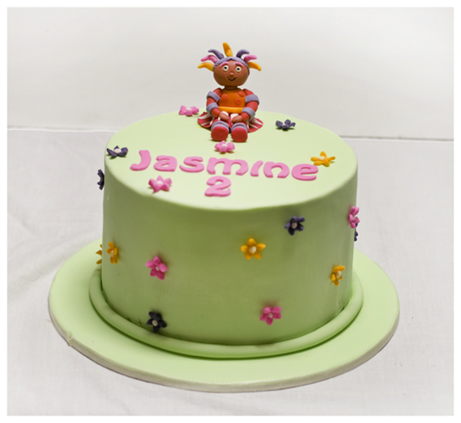 Upsy Daisy Cake - CakeCentral.com