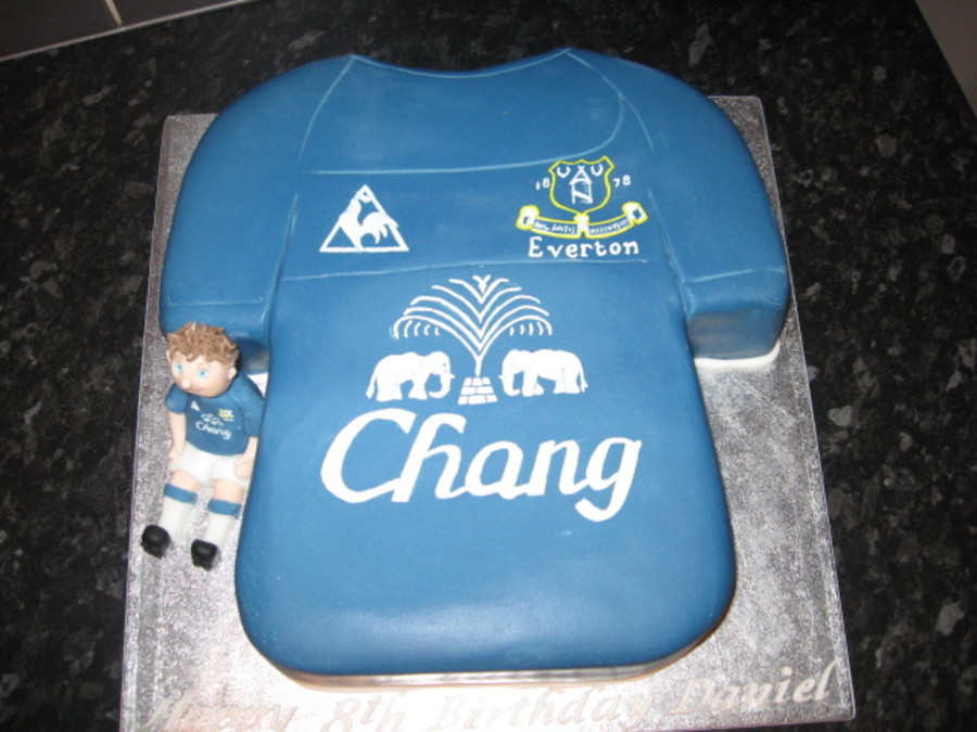 Everton Shirt Birthday Cake - CakeCentral.com