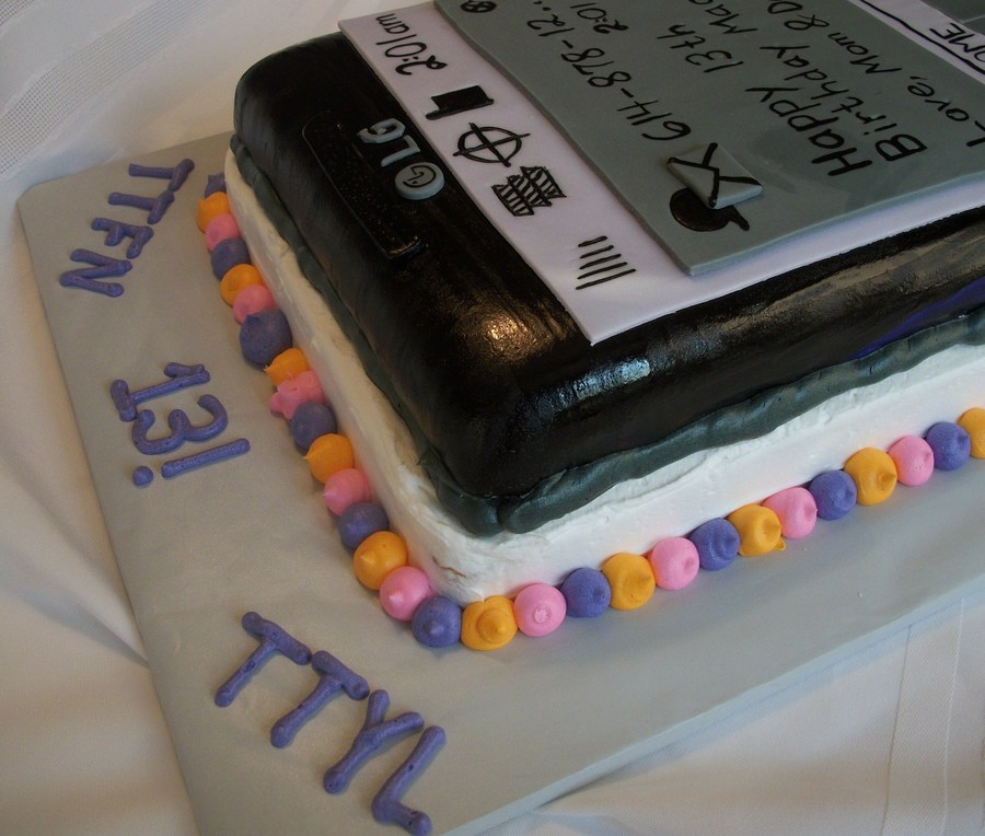 Cell Phone Birthday Cake - CakeCentral.com