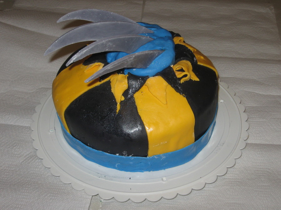 Wolverine Claw - CakeCentral.com