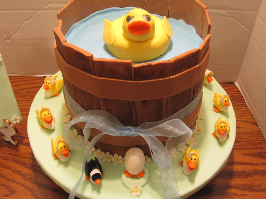 Duck Duck - CakeCentral.com