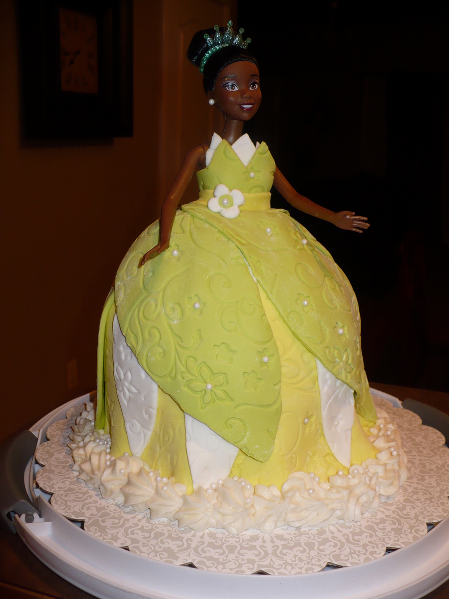Princess And The Frog Cake - CakeCentral.com