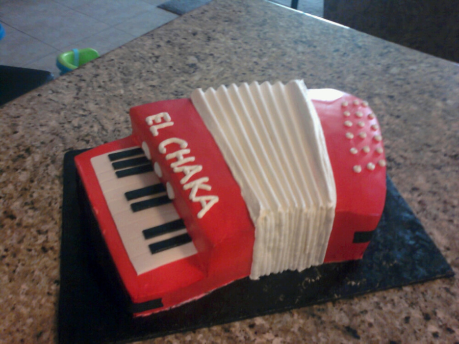 Accordion Cake - CakeCentral.com