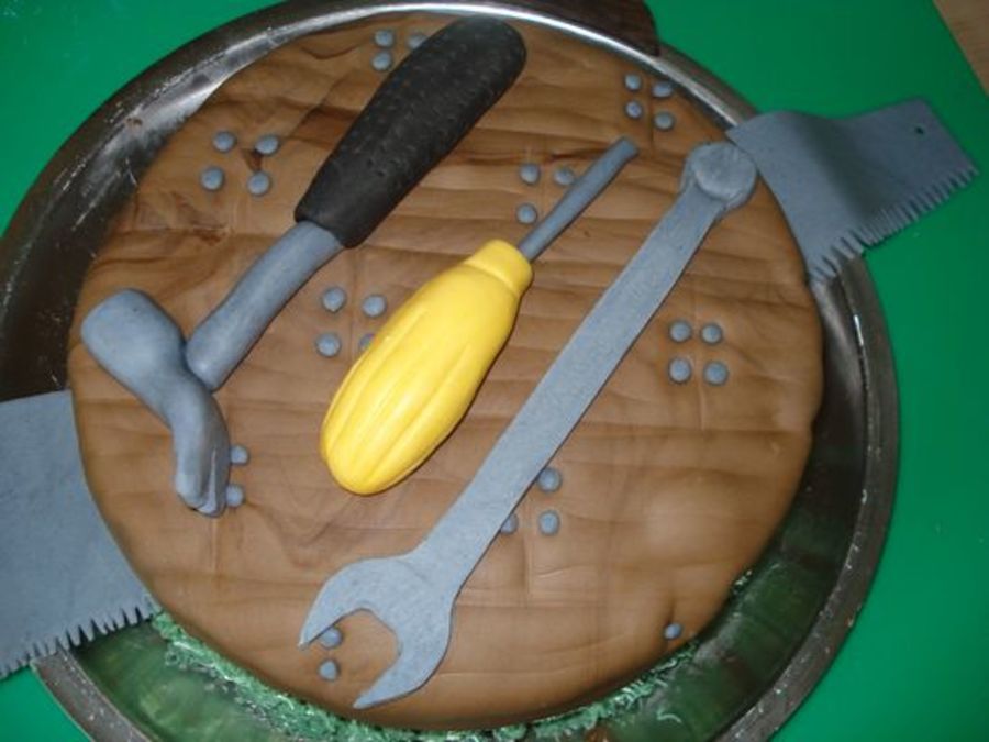 Tool Cake - CakeCentral.com