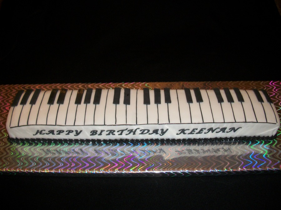 Piano Keyboard Cake - CakeCentral.com